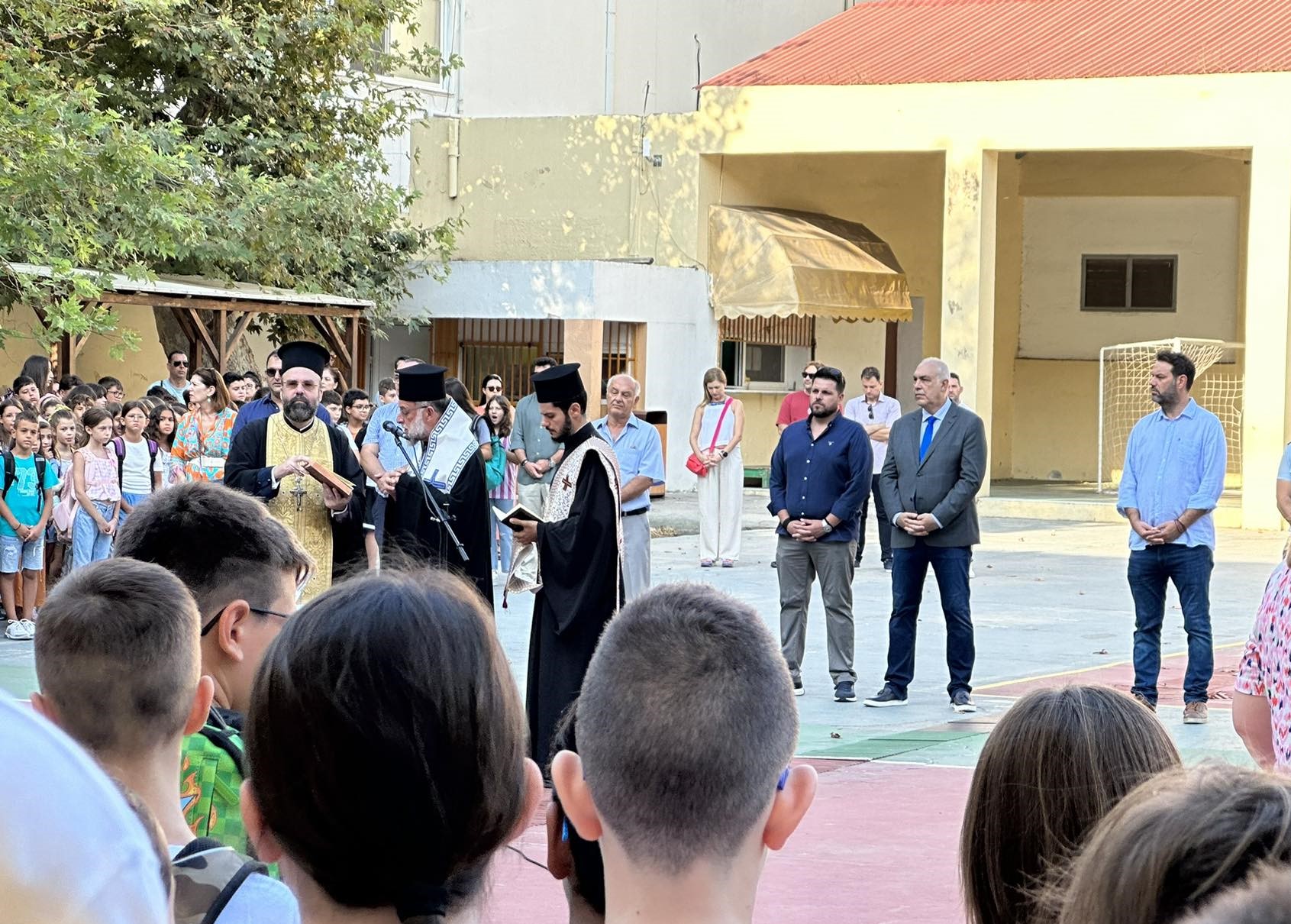 Ευχές για τη νέα σχολική χρονιά από τον Αλέξανδρο Κολιάδη - Alexandre ...